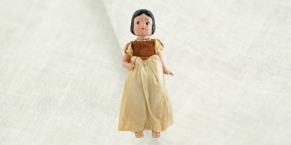 SNOW WHITE IN SEVEN FACTS: A RETROSPECTIVE OF THE CLASSIC FAIRY TALE ...